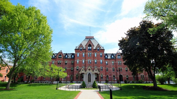 Our Institution's Leadership | Dean College